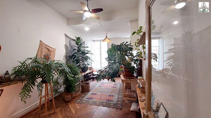 Appartement à louer - Ecusson-Ile Saint Laurent, Chalon-sur-Saône - 2 pièces - 1 chambre