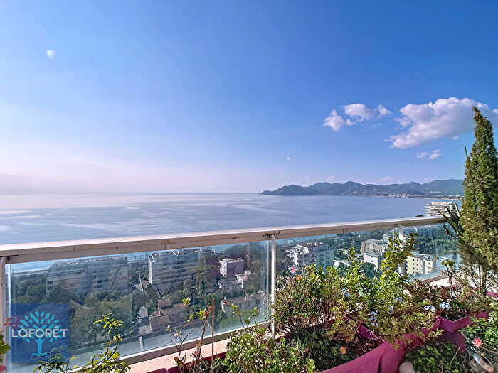 Appartement à vendre - Cannes, Croix des Gardes - 3 pièces - 2 chambres