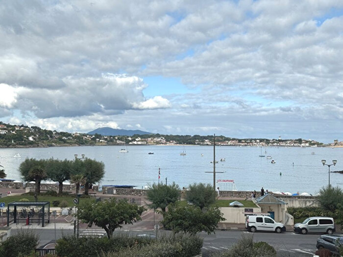 Appartement à vendre - Saint-Jean-de-Luz, Centre-ville - 5 pièces - 4 chambres