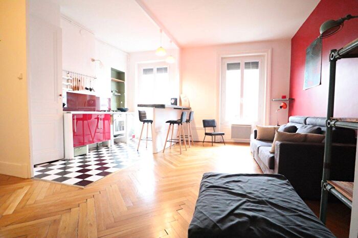 Appartement à louer - Lyon ème arrondissement - 2 pièces - 1 chambre
