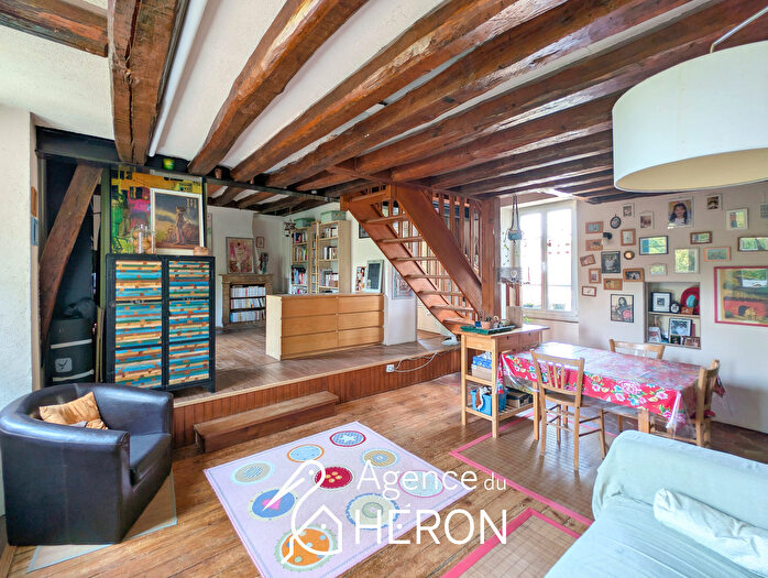 Appartement 3 pièces à Saint-Pierre-lès-Nemours, à vendre