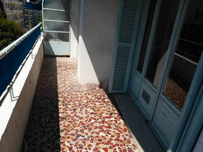 Appartement à louer - Nice, Gambetta - 1 pièce