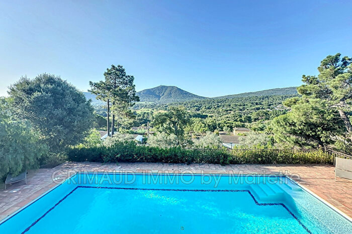 Maison à vendre - Le Plan-de-la-Tour - 5 pièces - 4 chambres