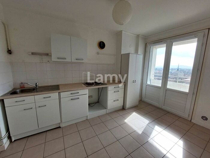 Appartement à louer - centre Ville-La Chartonnière-La Barre, Villefranche-sur-Saône - 3 pièces