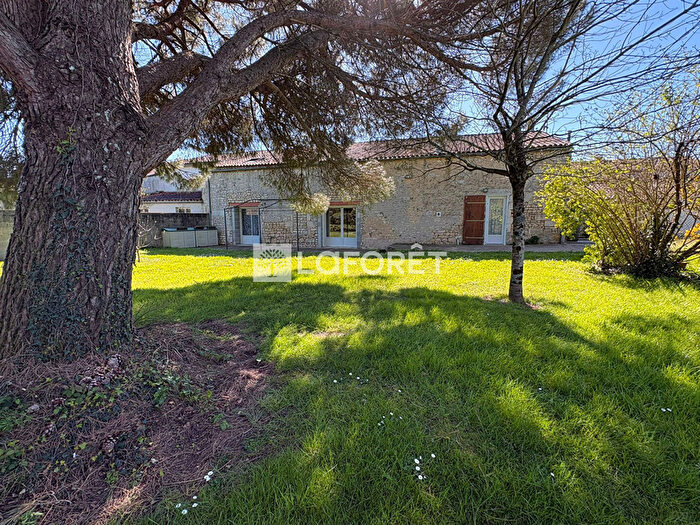 Maison à vendre - Nieul-lès-Saintes - 5 pièces - 3 chambres