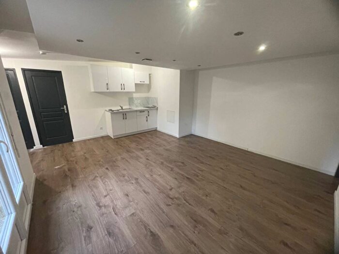 Appartement à louer - Centre Ville, Saint-Quentin - 2 pièces - 1 chambre