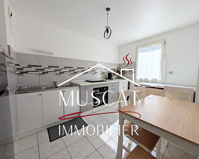 Appartement à vendre - Villefontaine, Centre-ville, Saint-Bonnet - 4 pièces - 3 chambres