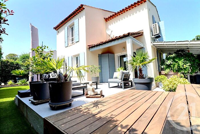 Maison à vendre - Saint-Raphaël, Valescure, Vaulongue - 4 pièces - 3 chambres