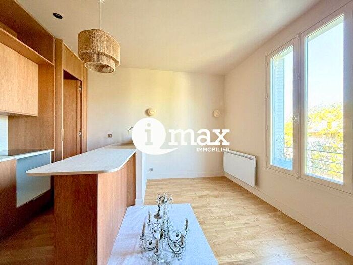 Appartement à louer - Bel-Air Nord, Paris ème arrondissement - 2 pièces - 1 chambre