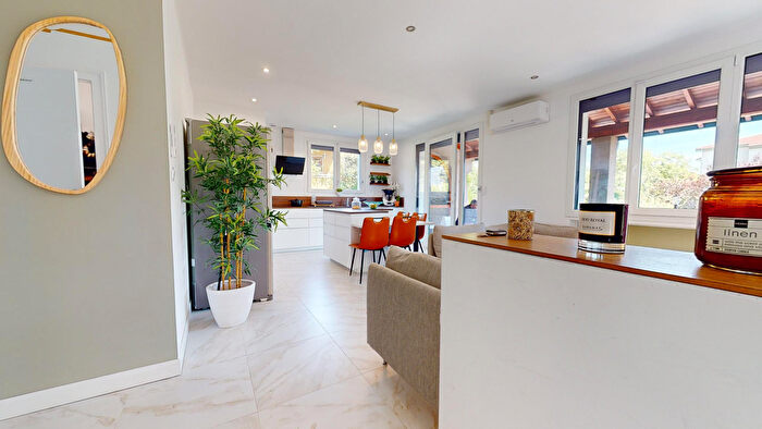 Maison à vendre - Sorbiers - 6 pièces - 4 chambres