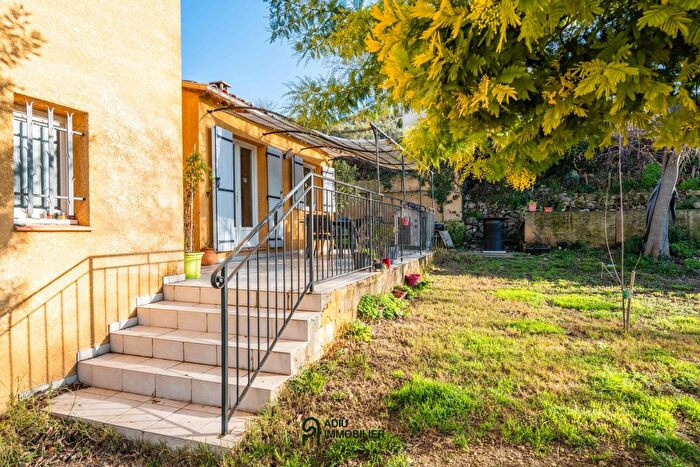 Maison à vendre - Remoulins - 4 pièces - 3 chambres