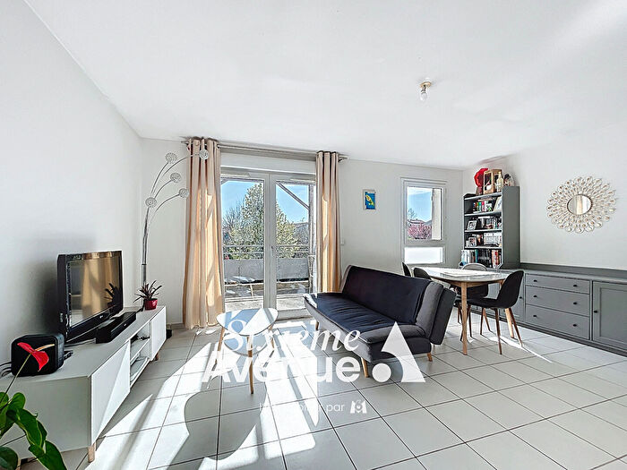 Appartement à vendre - Décines-Charpieu, Charpieu - 3 pièces - 2 chambres