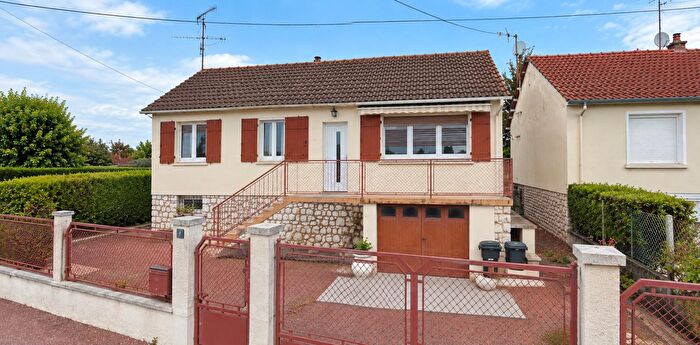Châlette-sur-Loing, Vésines, La Pontonnerie, Kennedy : Maison 4 pièces à vendre