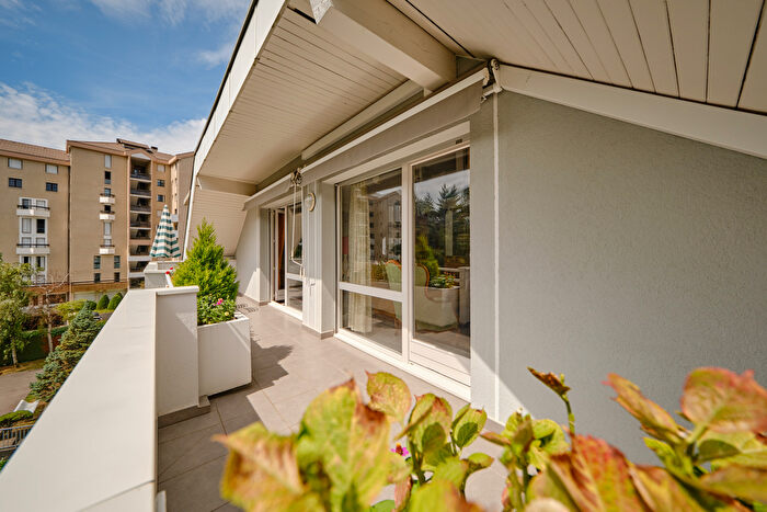 Maisons à vendre et appartements à louer - 1