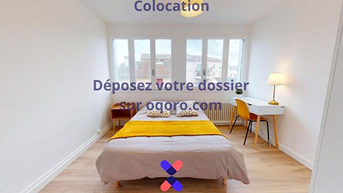Appartement à louer - Le Grand Trou, Lyon ème arrondissement - 5 pièces - 4 chambres