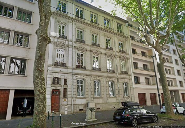 Appartement à louer - Lyon e , Tête dOr, Vitton - 5 pièces - 3 chambres