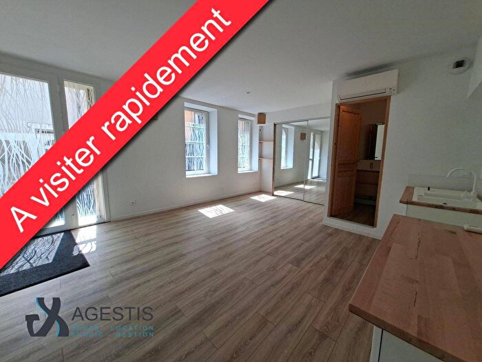 Faubourg Est-Peraudel, Castres : Appartement 1 pièce à louer