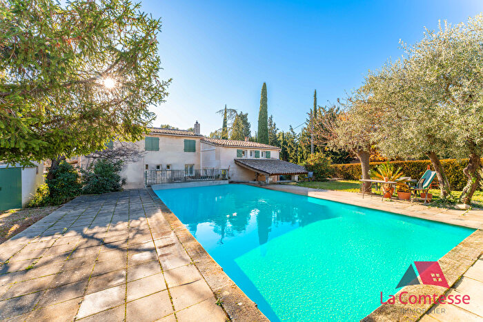 Maison à vendre - Éguilles - 8 pièces - 5 chambres