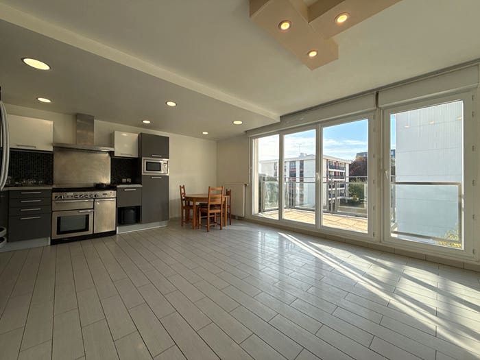 Les Ulis, Nord, Centre-Est : Appartement 4 pièces à vendre