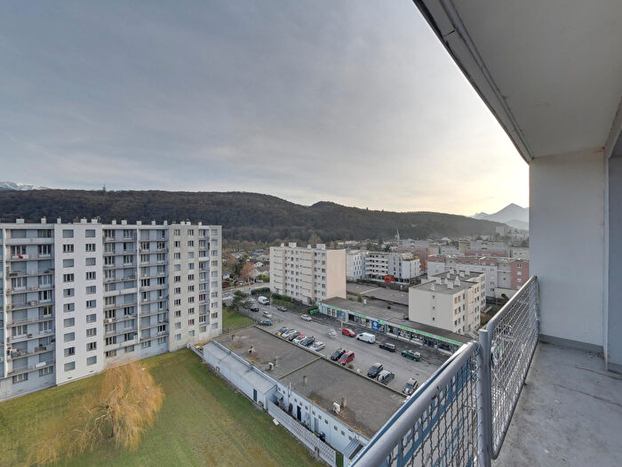 Appartement à vendre - Échirolles, Centre-ville - 3 pièces - 2 chambres