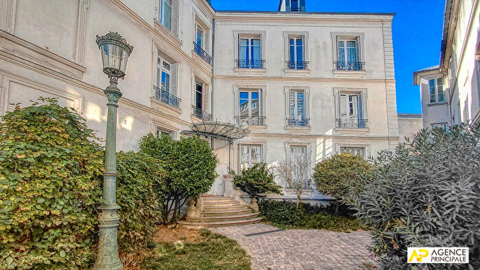 Versailles, Saint-Louis : Appartement 3 pièces à vendre