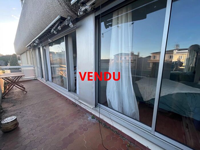 Appartement à vendre - Alès, Centre-ville - 2 pièces - 1 chambre