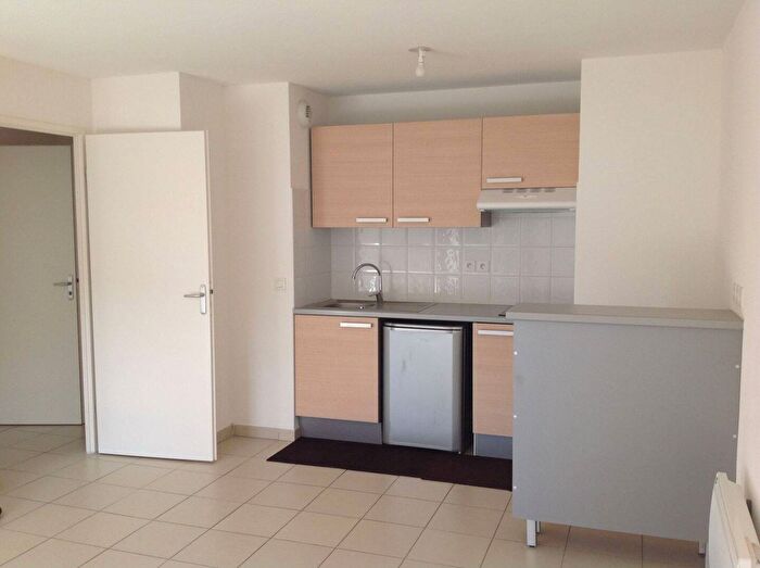 Appartement à louer - Mantes-la-Ville - 2 pièces - 1 chambre