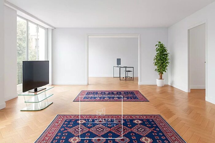 Appartement à vendre - Paris e , Passy, Maison de la Radio, Muette-Sud - 5 pièces - 3 chambres