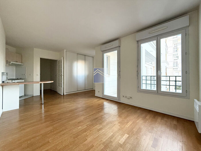 Appartement à vendre - Courbevoie, Hôtel de ville - 1 pièce