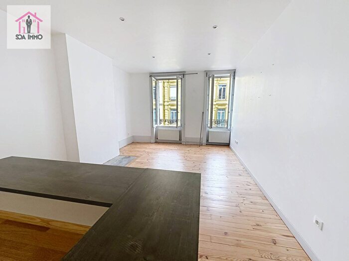 Appartement à louer - Saint-Étienne - 2 pièces - 1 chambre