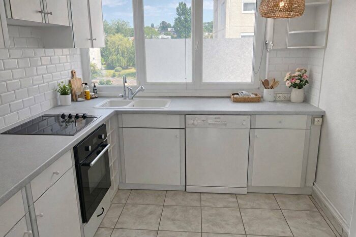 Appartement à louer - Fontenelle, Déville-lès-Rouen - 3 pièces - 2 chambres