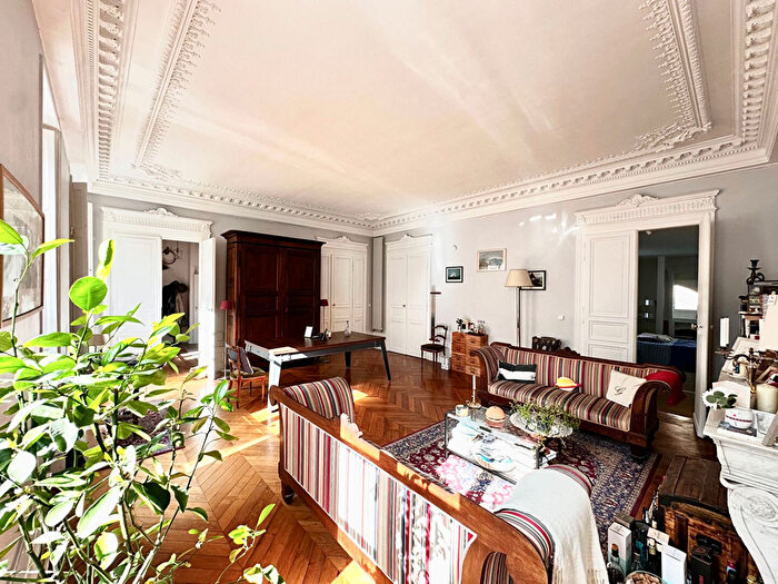 Dijon, Centre-ville : Appartement 6 pièces à vendre