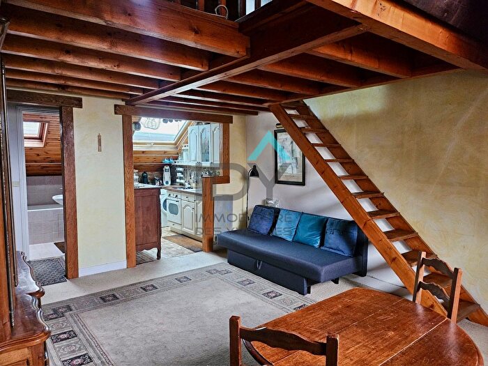 Appartement à vendre - Saint-Germain-en-Laye, Centre-ville, Quartiers forestiers - 2 pièces - 1 chambre
