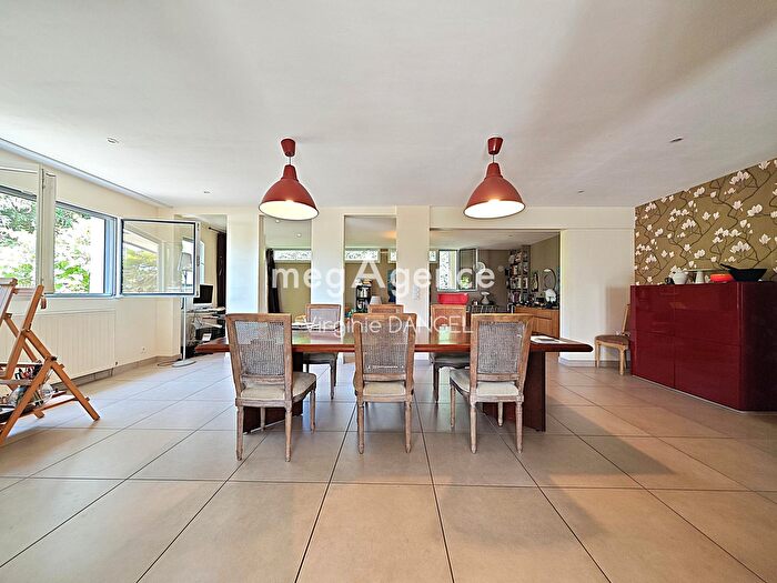 Maison à vendre - Réguiny - 15 pièces - 8 chambres