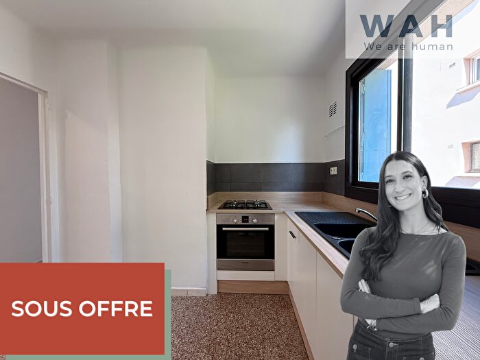 Appartement à vendre - Nîmes, Gare - 3 pièces - 2 chambres