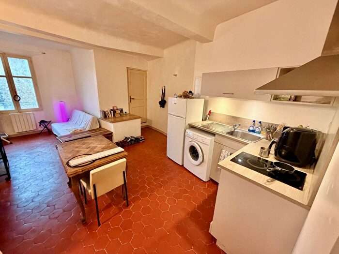 Appartement à louer - Seillans - 2 pièces - 1 chambre