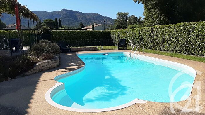 Maison à vendre - Taillades - 5 pièces - 3 chambres