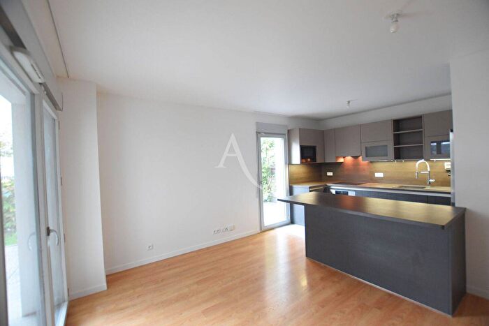 Appartement à louer - Parc Saint Christophe, Cergy - 4 pièces - 3 chambres