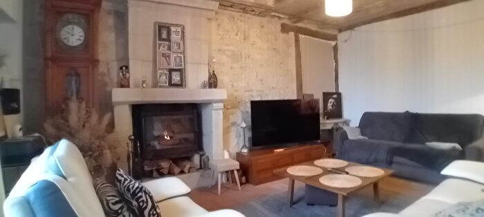 Maison à vendre - Crouzilles - 4 pièces - 2 chambres