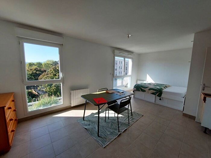 Belleroche, Villefranche-sur-Saône : Appartement 1 pièce à louer