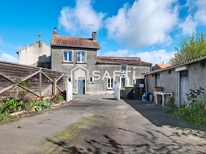 Maison à vendre - Saint-Léger-sous-Cholet - 5 pièces - 3 chambres