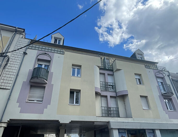 Appartement à vendre - Vierzon, Centre-ville - 2 pièces - 1 chambre