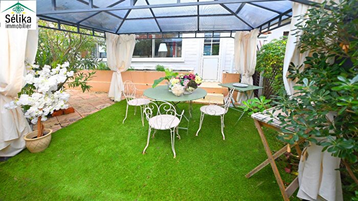 Maison à vendre - La Teste-de-Buch, Les Chênes Verts, Bordes, Clair-Bois, Pinède de Conteau - 5 pièces - 4 chambres