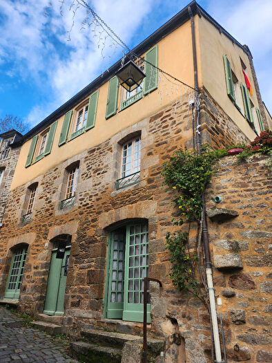 Maison à vendre - Dinan - 7 pièces - 5 chambres