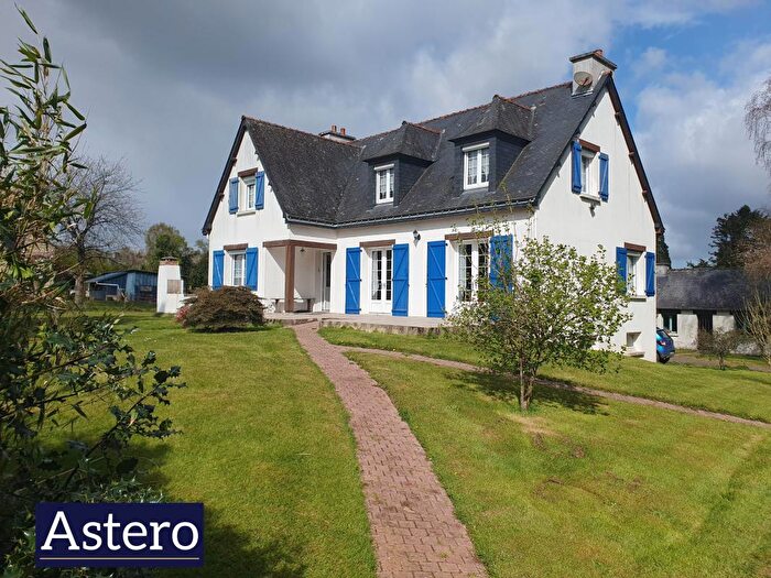 Maison à vendre - Ménéac - 7 pièces - 5 chambres