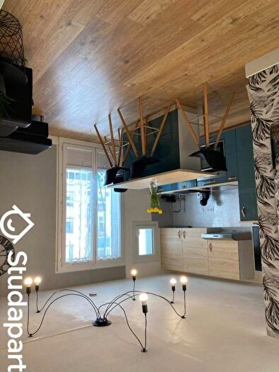 Appartement à louer - Berriat-Ampere, Grenoble - 1 pièce - 1 chambre