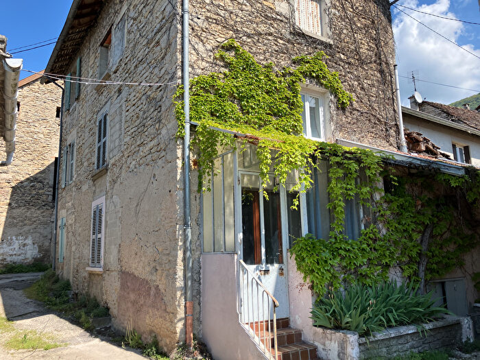 Maison à vendre - Villebois - 5 pièces - 4 chambres