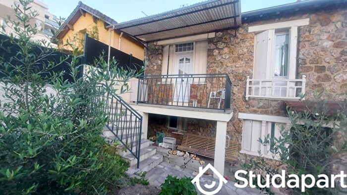 Chene Est, Bezons : Appartement 1 pièce à louer
