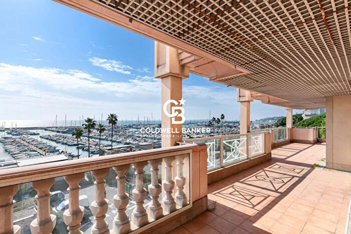 Appartement à vendre - Vallauris, Golfe Juan, Vieux Port - 6 pièces - 4 chambres