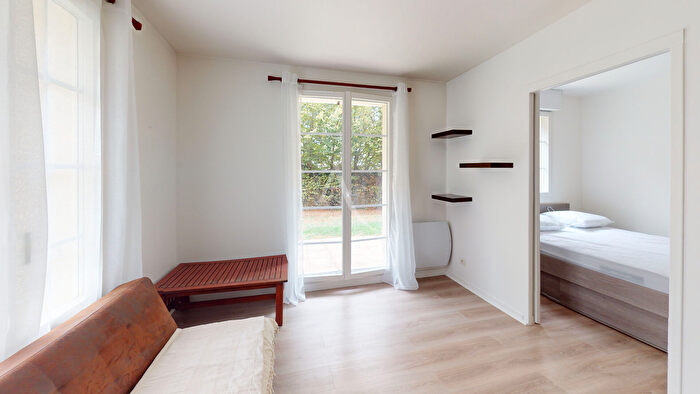 Appartement 2 pièces à Massy, Villaine, Bièvre, Poterne, à louer